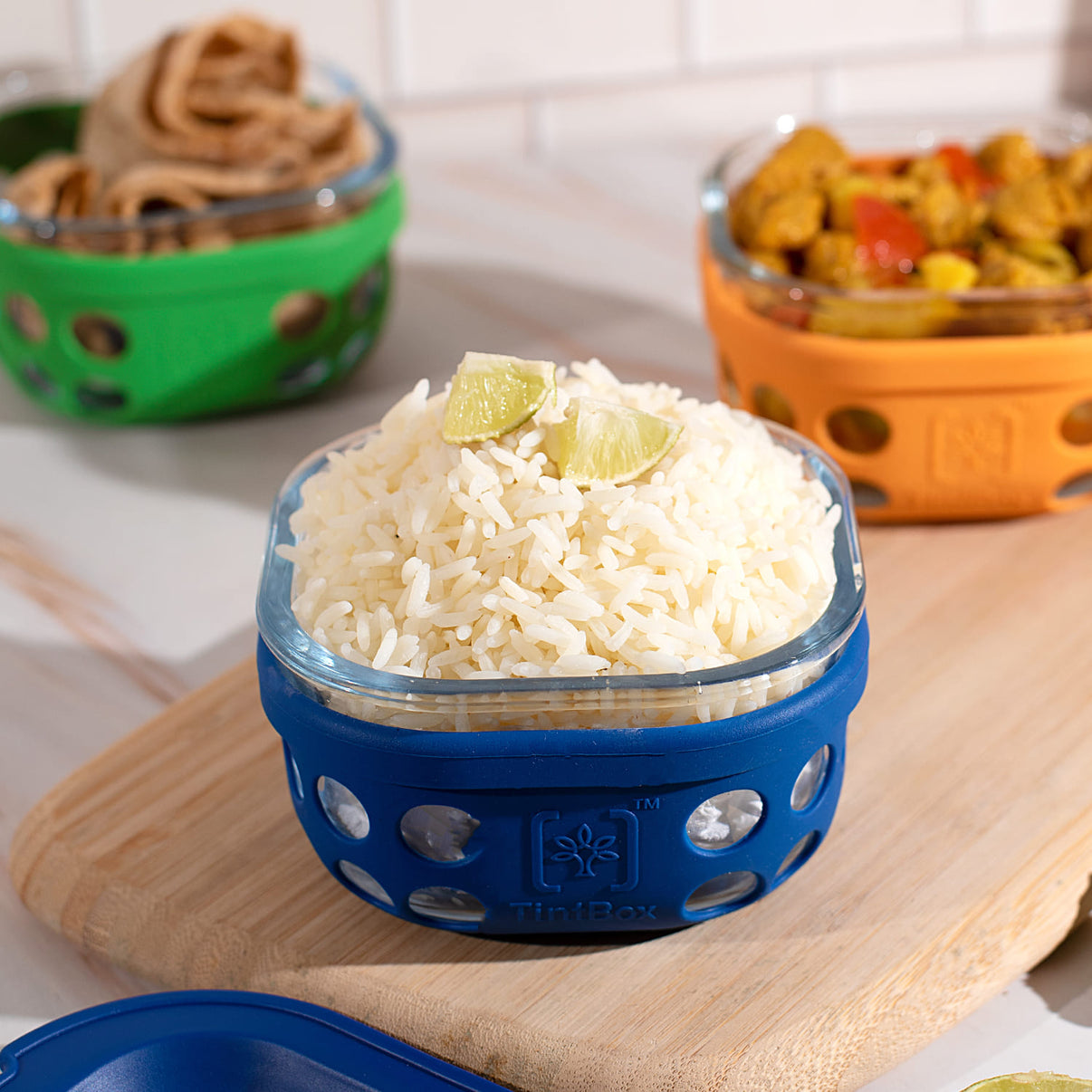 Open media 4 in modal